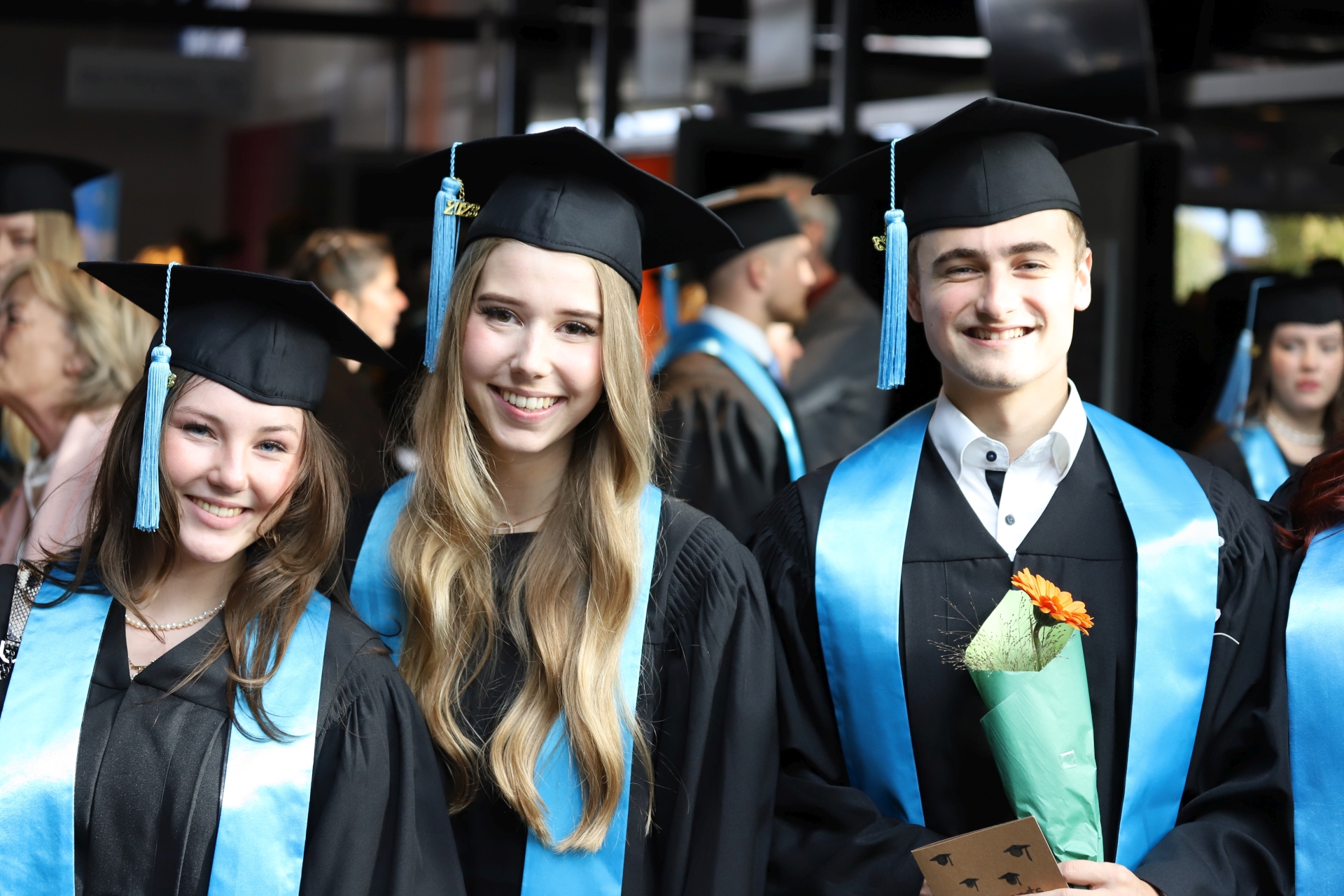 Graduation ceremony 2023 at the Telekom Dome (Gallery) | Hochschule ...