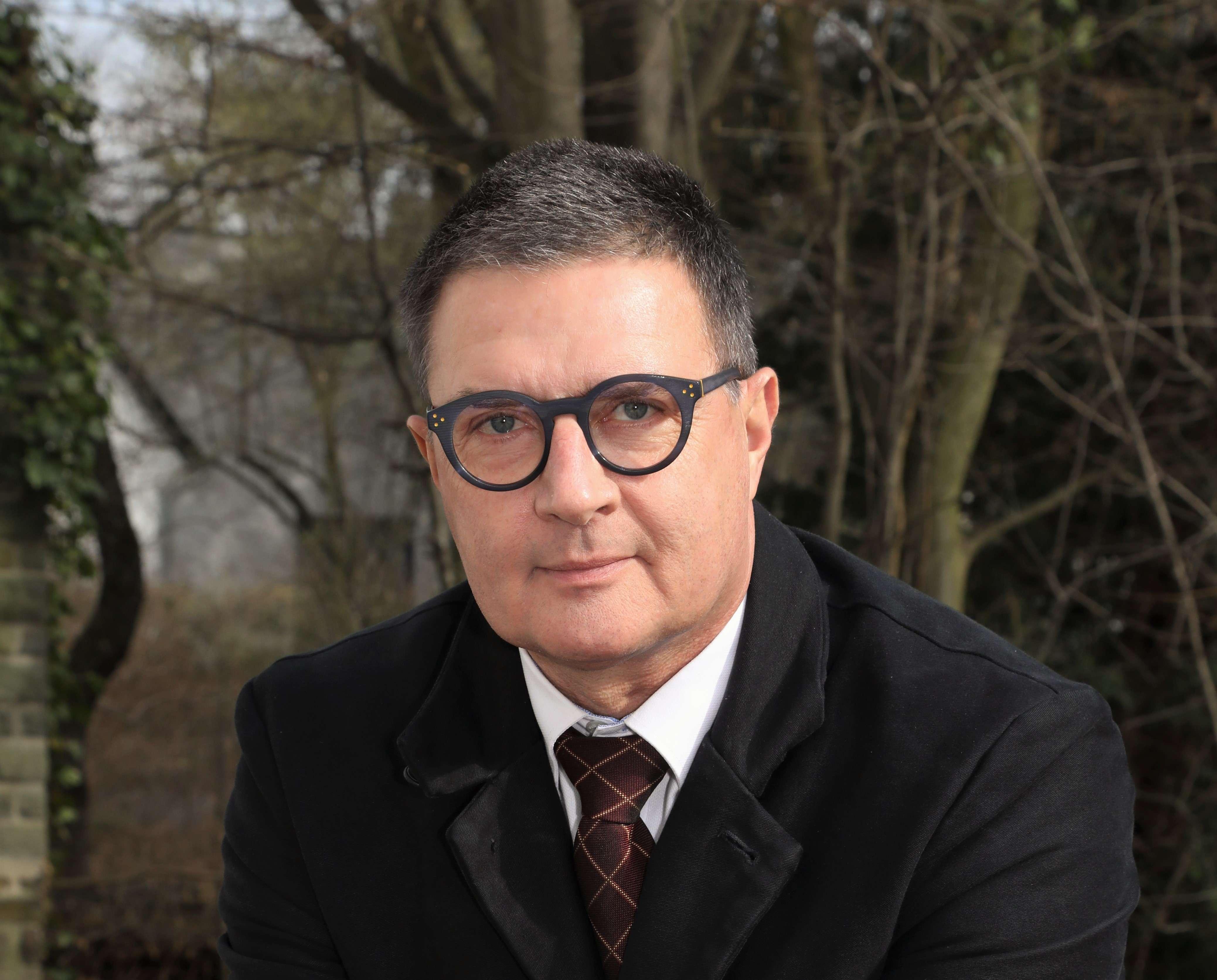 Thomas Graner: Fighting species extinction with AI | Hochschule Bonn ...