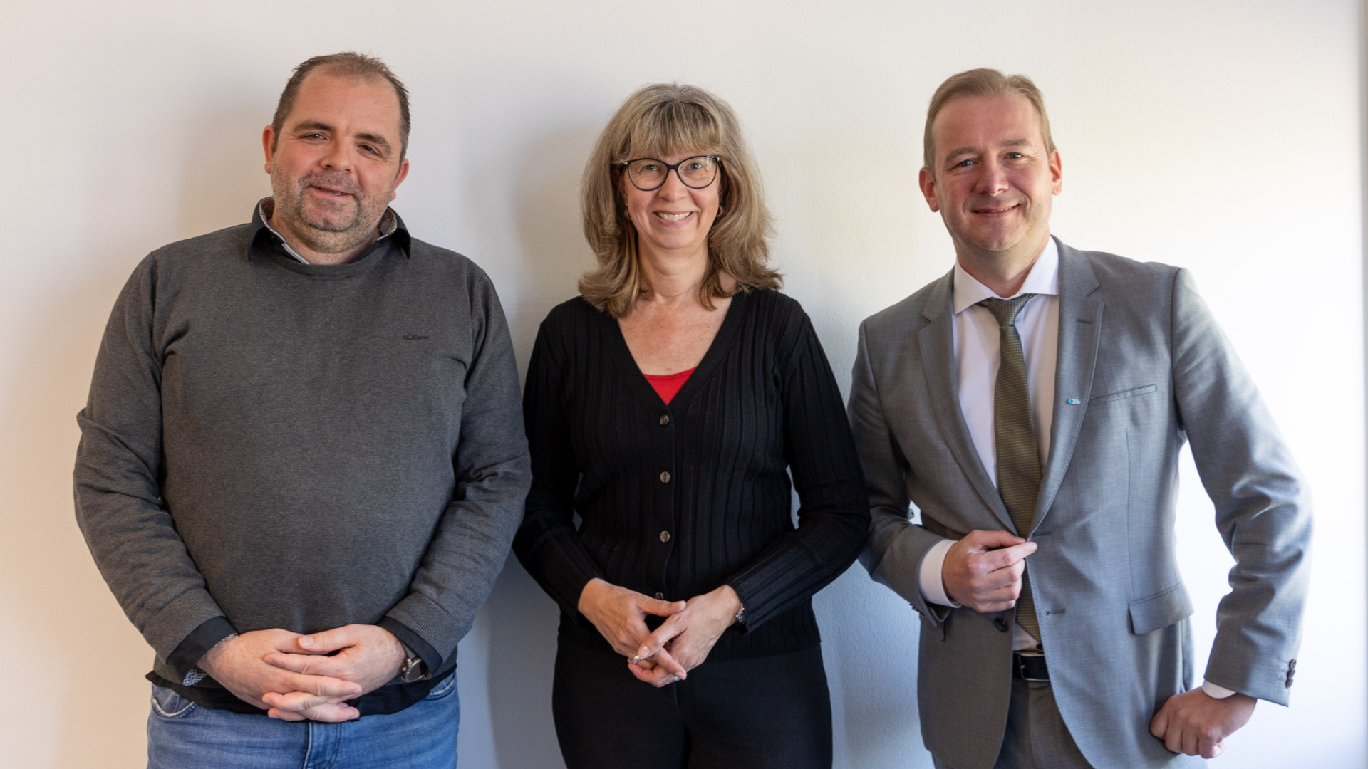 Chancellor congratulates the newly elected Dean's Board in the ...