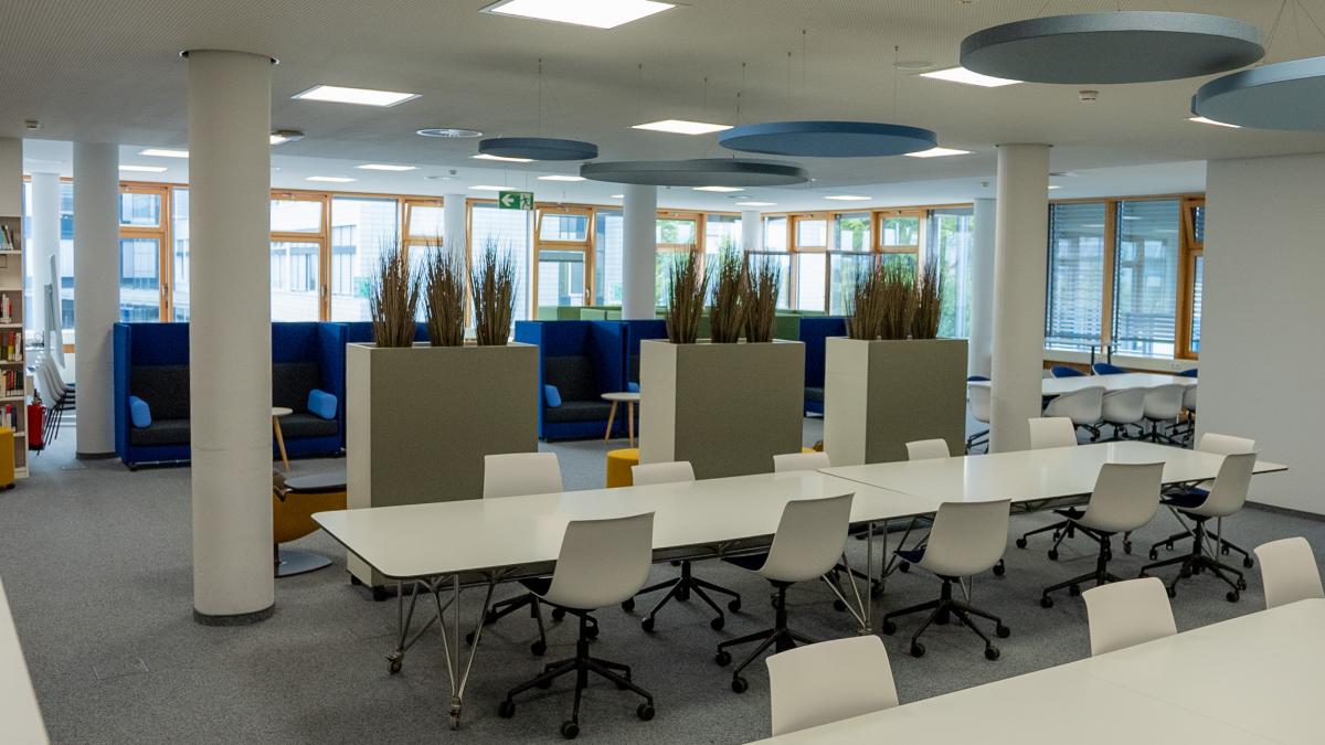 Bibliothek Sankt Augustin eröffnet neugestalteten Lernort | Hochschule ...