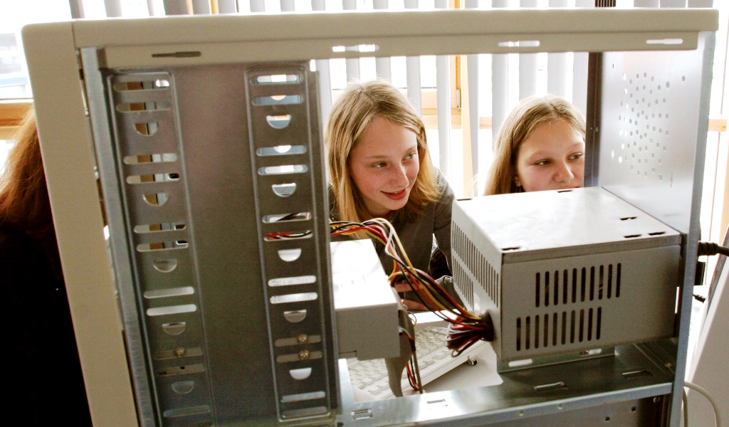 Girls’ Day 2025: Die H-BRS ist dabei | Hochschule Bonn-Rhein-Sieg (H-BRS)